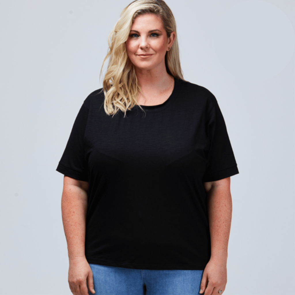 Jasmine Tee Black – Augustine