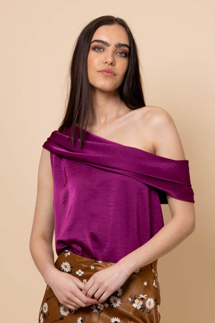 Gabbie Satin Top Magenta – Augustine