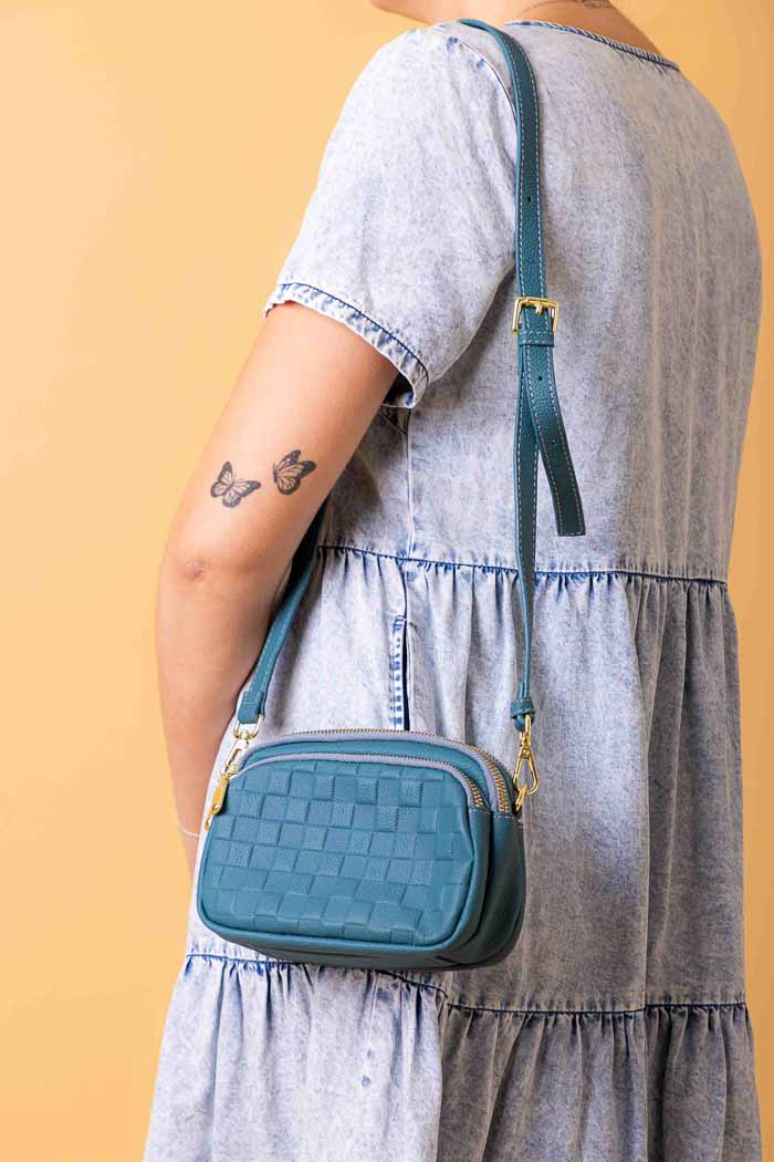 Riley Handbag Blue – Augustine